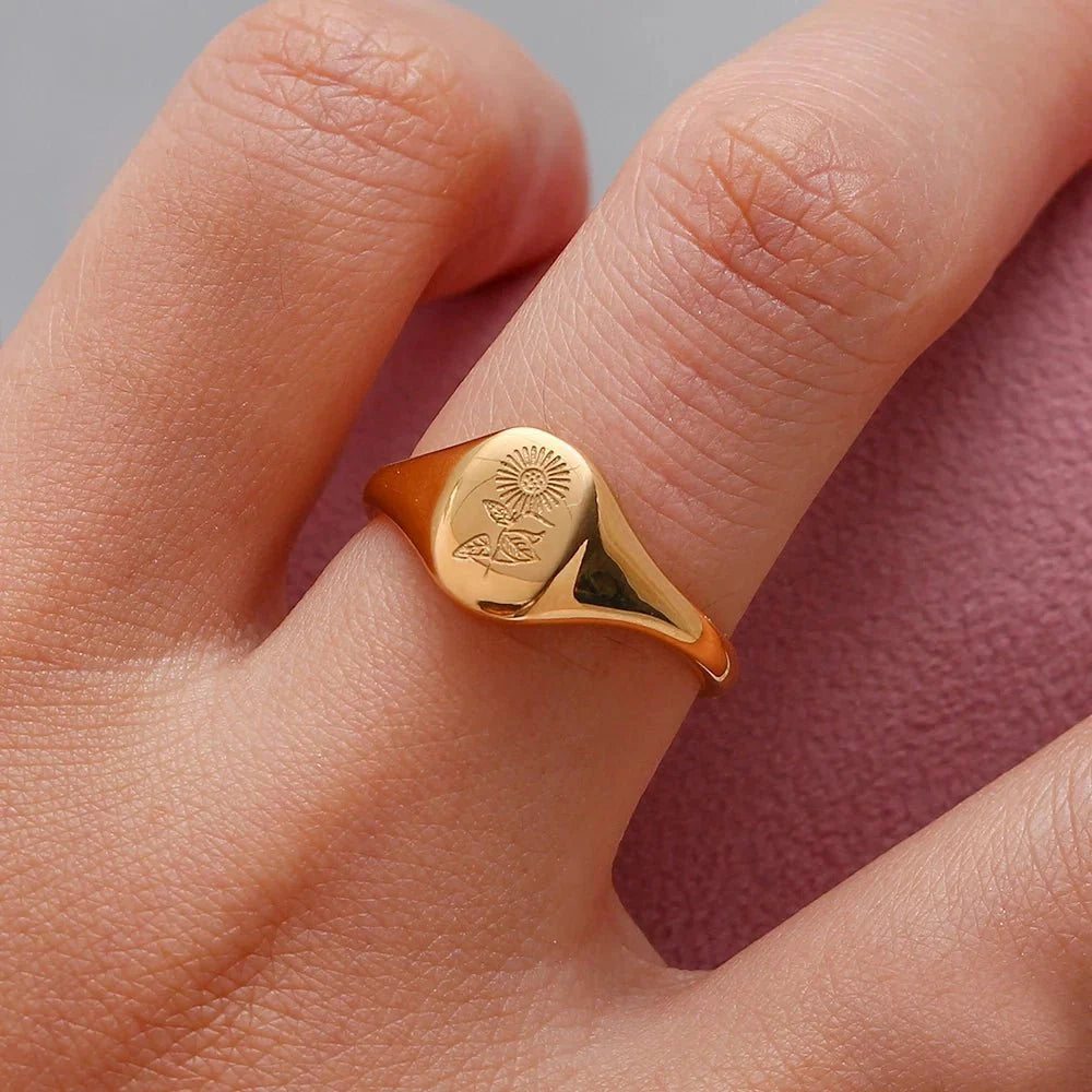 BowLift | 18k Dainty Floral Signet Rings