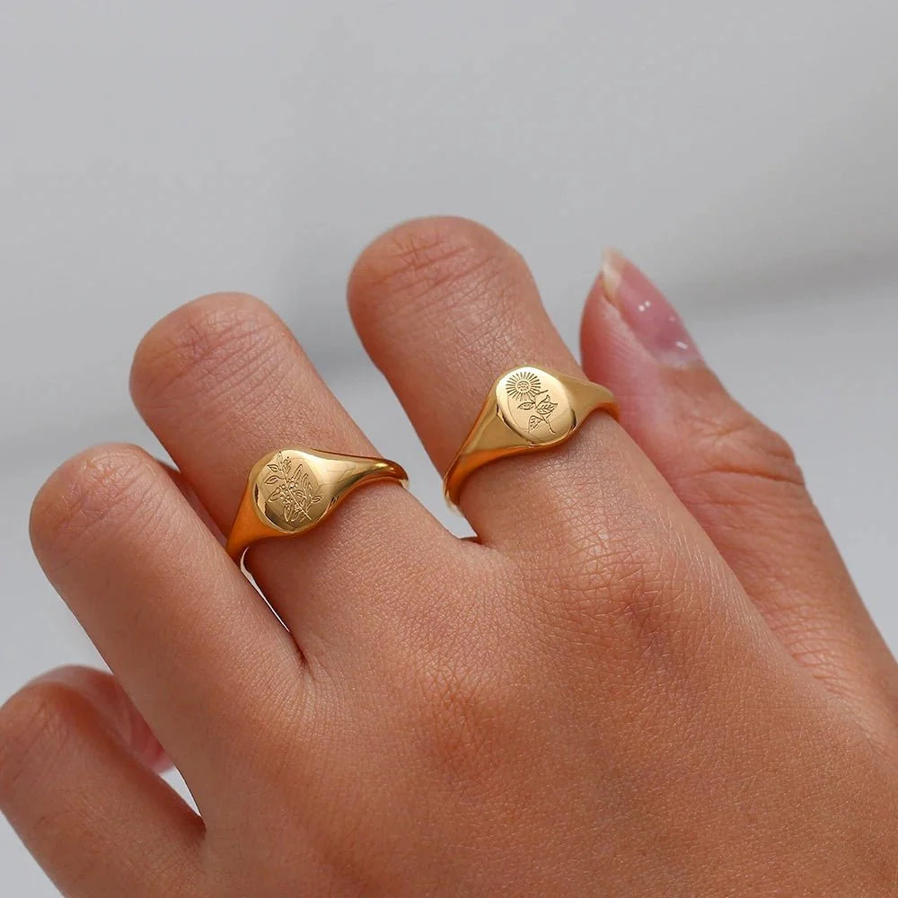 BowLift | 18k Dainty Floral Signet Rings